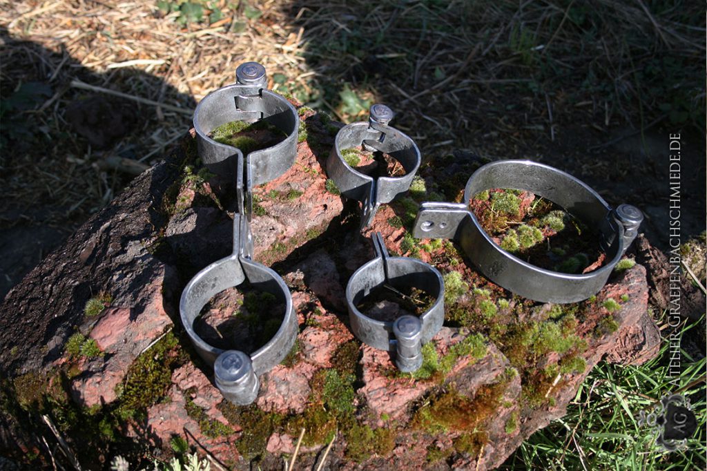 Eisenfesseln-Mittelalter – | Messerschmiedekurs | Schmiedekurse